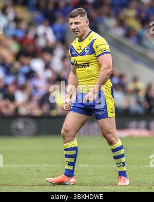 George Williams #7 of Warrington Wolves during pre match warm up Stock ...