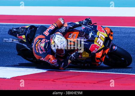 Pedro Acosta of Spain and Red Bull KTM Factory Racing in action during ...