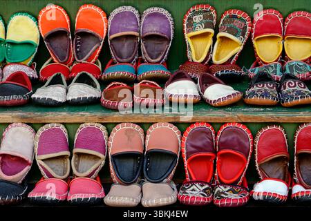 Traditional Turkish shoes displayed in street shop in istanbul Stock ...