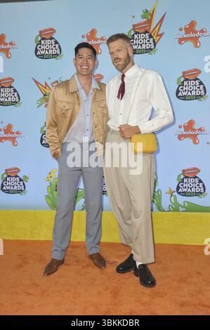 Mark Hoying, Scott Hoying at arrivals for Nickelodeon Kids Choice ...