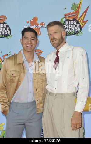 Mark Hoying, Scott Hoying at arrivals for Nickelodeon Kids Choice ...