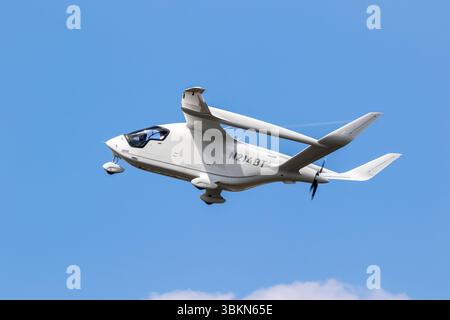 Beta Technologies Alia CX300 electric aircraft performing at the Paris ...