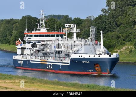 LNG bunkering tanker OPTIMUS at the Kiel Canal Stock Photo - Alamy