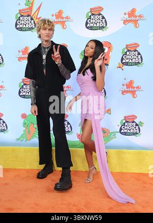 (L-R) Casie Baker and 'mgk' (Machine Gun Kelly - née Colson Baker) attends Daily Front Row's ...