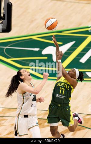 New York Liberty's Breanna Stewart dribbles during the second half of a ...