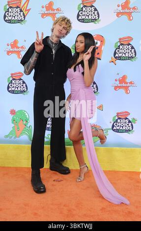 (L-R) Casie Baker and 'mgk' (Machine Gun Kelly - née Colson Baker) attends Daily Front Row's ...