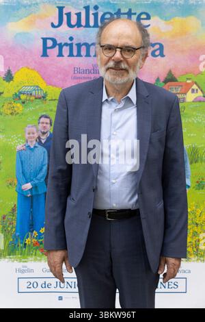 Jean-Pierre Darroussin attended 'Juliette en primavera' 'Juliette au ...