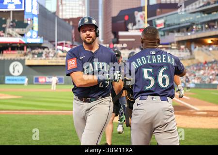 Seattle Mariners' Cal Raleigh celebrates his solo home run during the ...