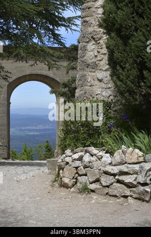 Mountain Ste Victoire near Aix en Provence Stock Photo - Alamy