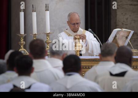 Pope Leo XIV presides over the celebration of First Vespers and Te Deum ...