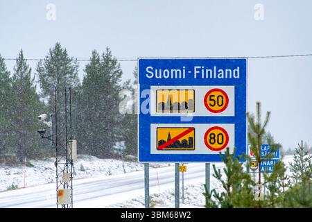 Finland Border Road sign Stock Photo - Alamy