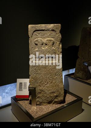 Estela funeraria, siglos III-IV d.C, Elorriaga, Lemoa, Arkeologi Museoa ...