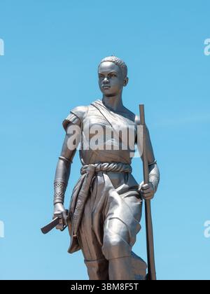 Amazon Monument in Cotonou, Benin, depicts bronze warrior woman with ...