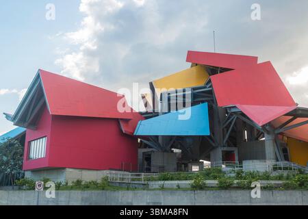 The impressive exterior of the Biomuseo with its different colored ...