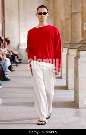 Paris, Frankreich. 24th June, 2026. Jimin BTS attends DIOR Menswear ...