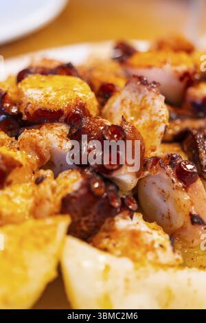 Galician-style octopus (Polbo á feira Stock Photo - Alamy