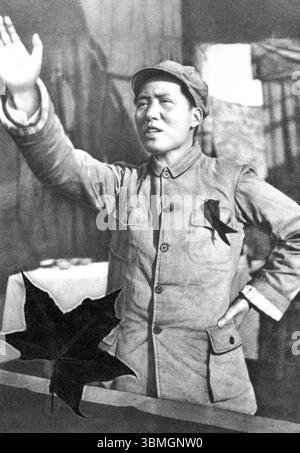 Portrait of the young Mao Zedong or Mao Tse-tung (1893-1976) Mao Zedong ...