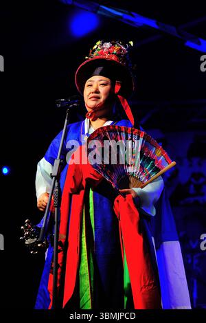 Kim Keum hwa, the most famous Korean shaman Kim Keum-hwa, Mudang, Korea ...
