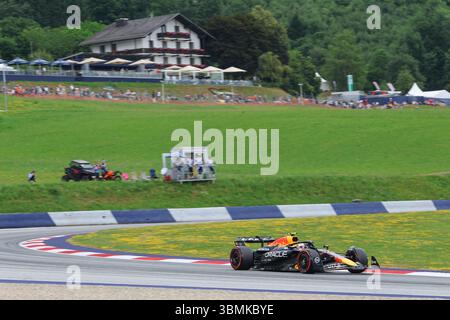 Yuki Tsunoda (JPN) Red Bull Racing RB21. 05.09.2025. Formula 1 World Championship, Rd 16 ...