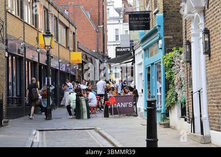 Mani's, on Perrin's Court off Hampstead High St, charming ...