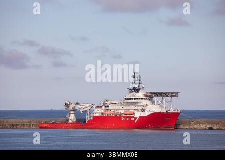 The Seven Atlantic offshore supply ship and dive vessel berthed in ...
