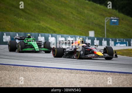 Yuki Tsunoda (JPN) - Oracle Red Bull Racing - Red Bull RB21 - Honda ...