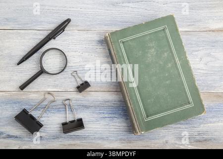 Flat lay of stationery on wooden background Stock Photo - Alamy