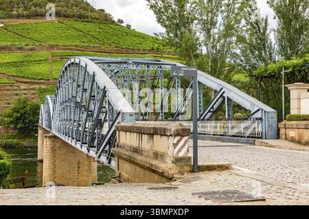 Picturesque view of the bridge in Pinhao village with vineyards from ...
