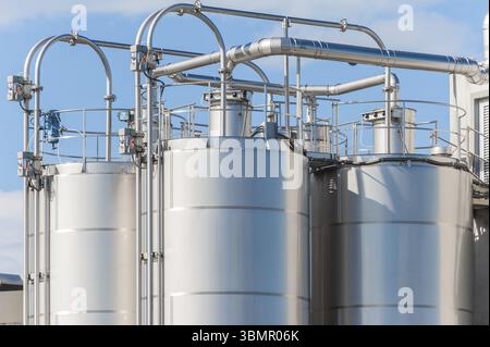 Detail of chemical plant, silos and pipes Stock Photo - Alamy