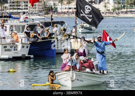 Moors and Christians, "Es Firó", beach in Repic, Soller, Sierra de ...
