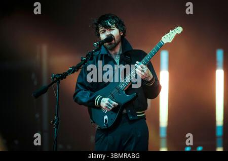 Simon Neil von Biffy Clyro live auf dem Glastonbury Festival 2025 auf ...