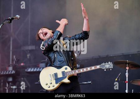 Adam Grahn von Royal Republic live auf dem Summerside Festival 2025 ...