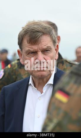 Jagel, Germany. 28th June, 2025. Visitors climb on a Bundeswehr armored ...