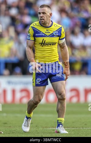 Matt Dufty of Warrington Wolves during the Betfred Super League round ...
