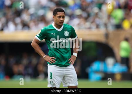Vitor Roque of Palmeiras looks on during the Campeonato Paulista 2026 ...