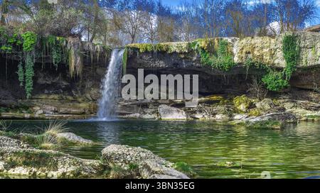 Jerea River Waterfall, Pedrosa de Tobalina, Valle de Tobalina, Las ...