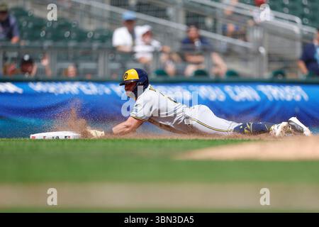 Milwaukee Brewers third base Caleb Durbin (21) hits a home run during a ...