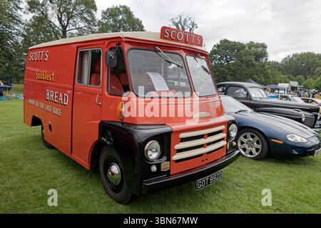 Morris LD van. Burnley Classic Vehicle Show 2025 Stock Photo - Alamy