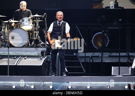 Milan - San Siro Stadium, Bruce Springsteen concert Stock Photo - Alamy