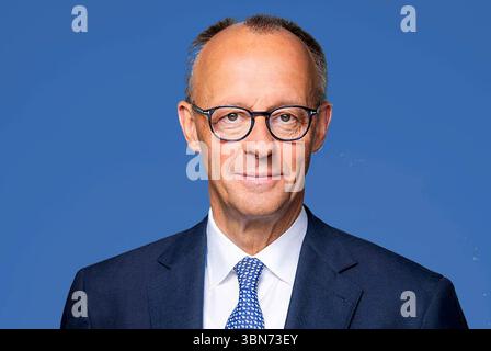 Friedrich Merz, Chancellor of the Federal Republic of Germany, welcomes ...