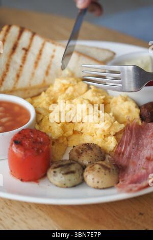Mushrooms and Tomatoes on Toast Stock Photo - Alamy