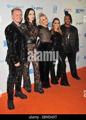 S Club (Jon Lee, Tina Barrett, Jo O'Meara, Rachel Stevens and Bradley ...