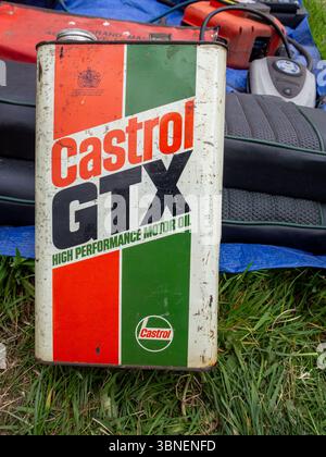 Historic Vintage Castrol GTX automotive cans, old restored Oil cans ...