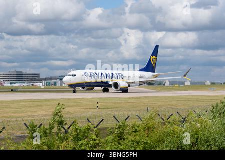 Ryanair liveried Boeing 737 at Manchester international airport Stock ...
