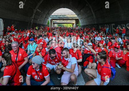 Fans bei der Ankunft in Basel. SUI, Schweiz - Norwegen, Frauen-Fussball ...