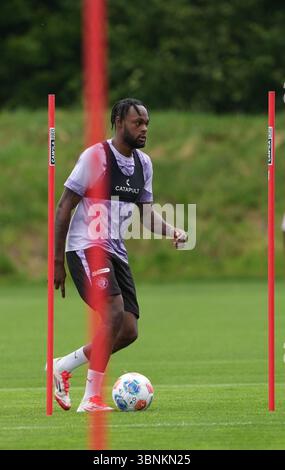 Ricky-Jade Jones (St. Pauli) Wolfsburg, January 14, 2026, Football ...
