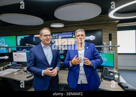 Claudia Plattner and Alexander Dobrindt at the Federal Press Conference ...