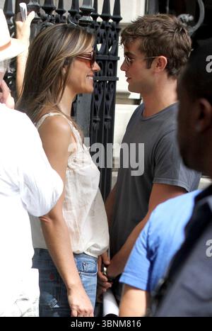 GOSSIP GIRL, l-r: Chace Crawford, Elizabeth Hurley in 'The Big Sleep No ...