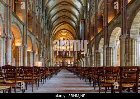Interior of the Basilica of Saint-Remi with a view of the Romanesque ...