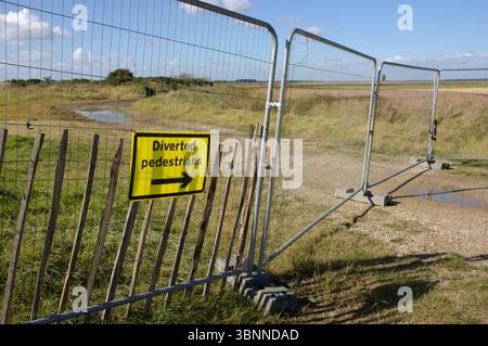 Footpath diversion along the River Alde sea wall embankment at ...